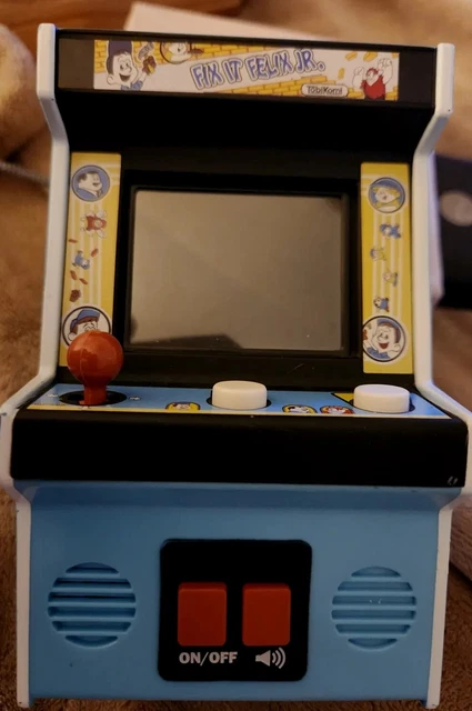 DISNEY: WRECK-IT RALPH: Fix-It Felix JR Mini Arcade Cabinet Nice EUR 18 ...