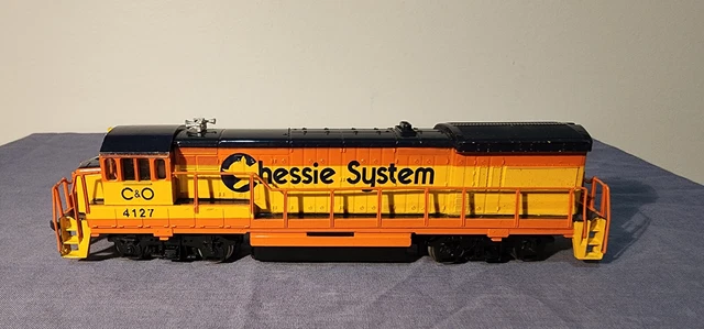 BACHMANN HO SCALE CHESSIE SYSTEM DIESEL LOCOMOTIVE C&O 4127 - pre-owned ...