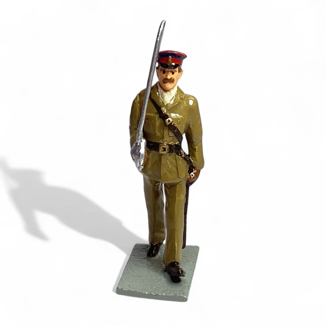 BRITISH ARMY INFANTRY Soldier Officer Marching With Sabre 54mm Metal ...