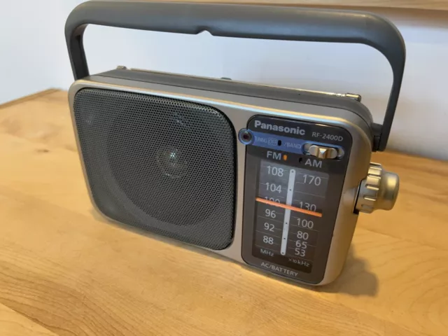 PANASONIC RF-2400D AM/FM AC/DC Portable Radio works great Very Good ... PANASONIC RF-2400D AM/FM AC/DC Portable Radio works great Very Good ...
