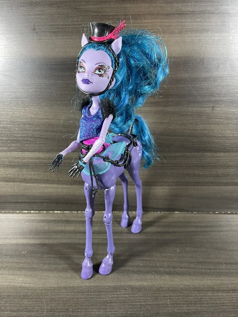 MATTEL MONSTER HIGH Freaky Fusion Hybrids AVEA TROTTER 11" Centaur ...