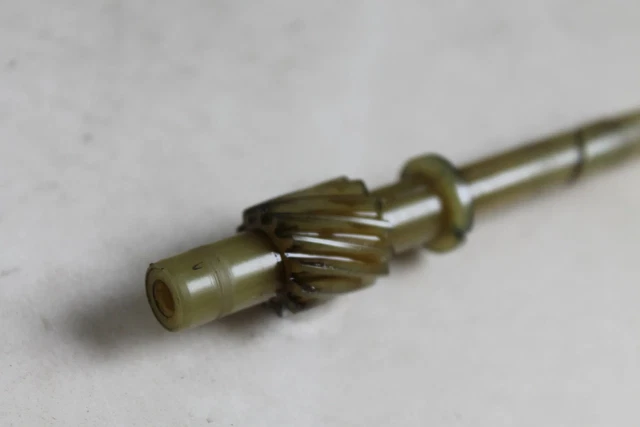 ORIGINAL VW T4 Tacho Drive Gearbox Tacho Shaft Drive Pinion 02B409197 £ ...