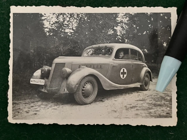 FOTO WK2 WW2 Wehrmacht Auto DRK Sanitäter EUR 5,00 - PicClick DE