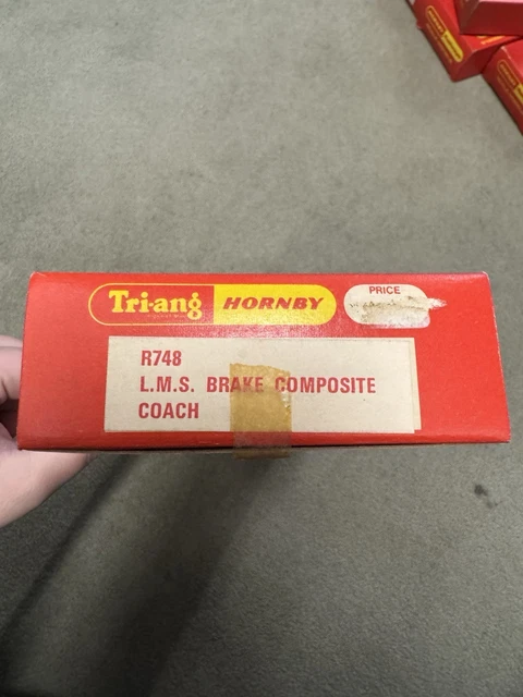 TRIANG HORNBY MODEL Railways R748L.M.S. BRAKE COMPOSITE COACH £10.80 ...