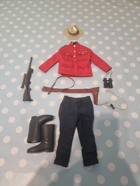 VINTAGE ORIGINAL ACTION Man Palitoy Canadian Mountie uniform Complete £ ...
