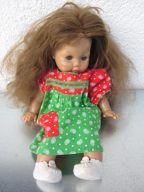 VINTAGE ALTE ZAPF Puppe mit langen braunen Haaren Schlafaugen angezogen ...