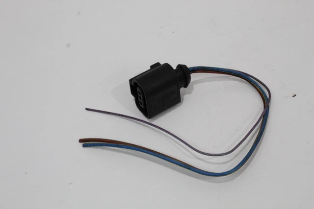 VW GOLF 1K Mk5 3 Pin Wiring Connector and Short Length of Wire ...