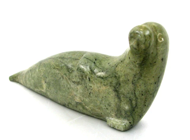 VINTAGE CARVING By Artist Bessie Crow Sanikiluaq Nunavut Art Signed ...