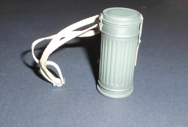 1/6TH SCALE DRAGON WW2 German Gas Mask canister for 12" toy action ...