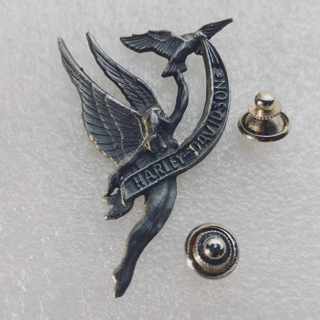 PIN'S LAPEL PIN pins Biker Moto HARLEY DAVIDSON Femme ailée nue Ange AIGLE Signé EUR 29,90 ...
