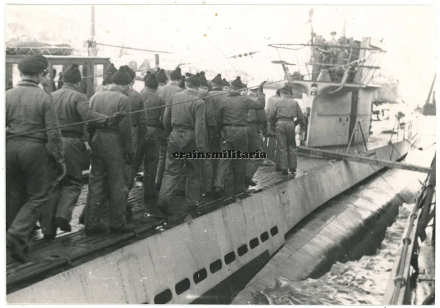 ORIG. FOTO MATROSEN bei Turm der U-Boot U-405 im Hafen BERGEN Norwegen 1943 EUR 45,50 - PicClick DE