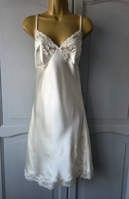 LADIES VTG M&S Vanilla Silky Satin Polyester Full Slip Size 16 £5.00 ...