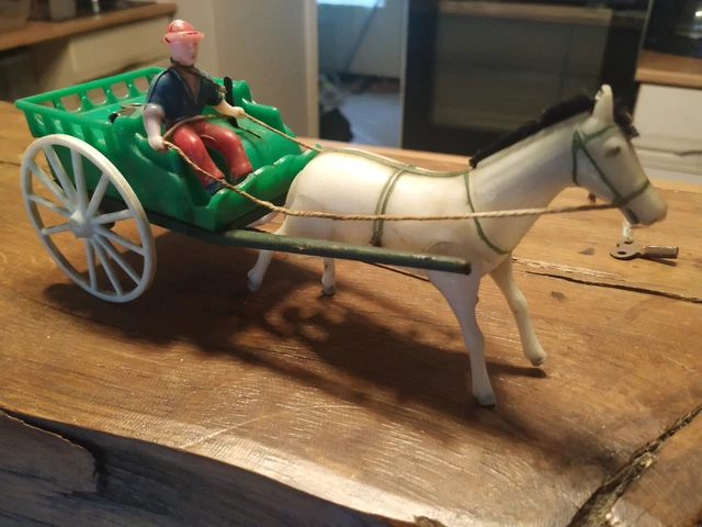 ANCIENNE CHARRETTE FERME avec Cheval mécanique JOUSTRA MONT BLANC GEGE ...