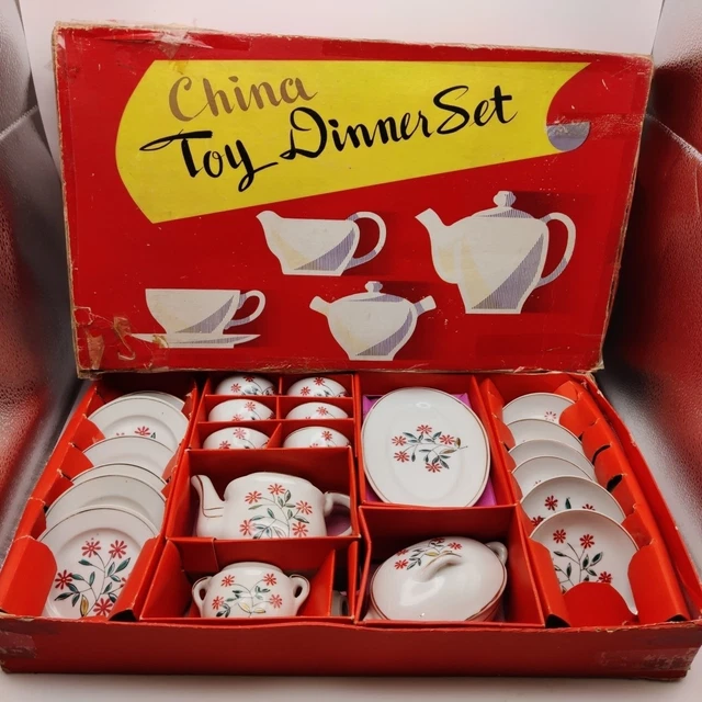 VINTAGE CHILDS TOY Tea Dinner Play Set 6 Cups Saucers Plates Teapot Jar ...