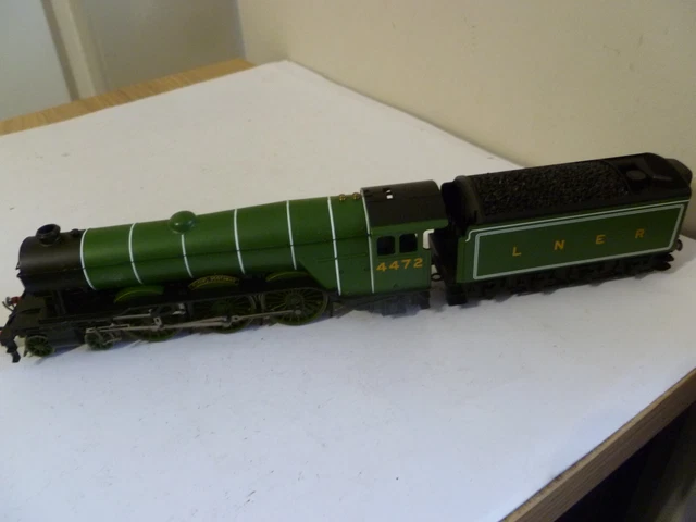 HORNBY (CHINA) OO Gauge Flying Scotsman Steam Locomotive & Tender ...