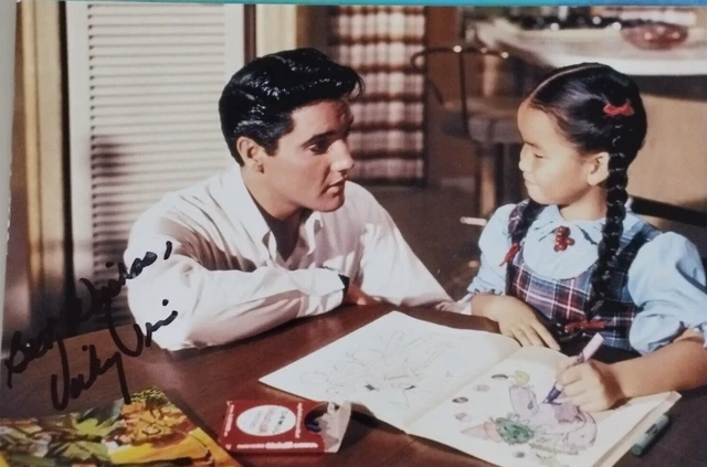 VICKY TIU &&ELVIS Presley/It Happened at the World's Fair EUR 18,00 ...