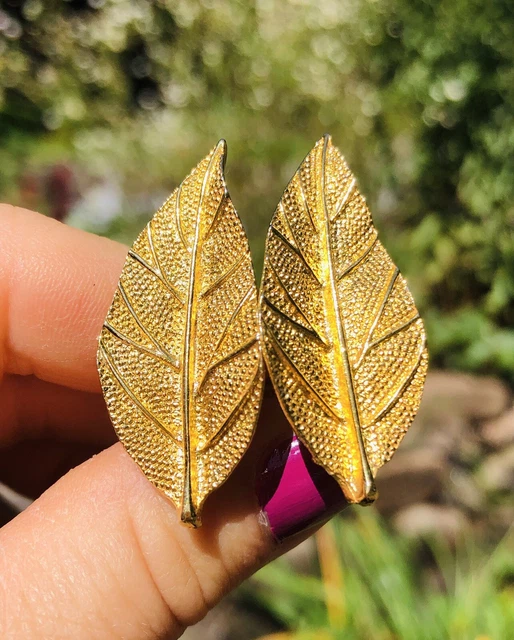VINTAGE STUNNING GOLD Tone Leaf Shape Clip On Earrings $43.45 - PicClick CA