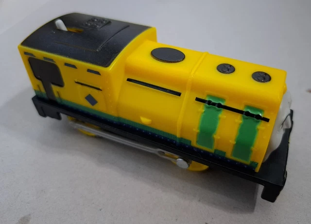 THOMAS AND FRIENDS Trackmaster Raul Train Engine Motorized Battery ...