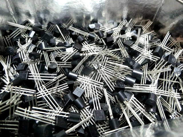 50 X BC327 BC327-16 PNP signal Transistor c327 General Semiconductor ...