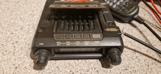 RADIO MÓVIL YAESU FT-1500M 2mtr c/c micrófono DTMF y cable de ...