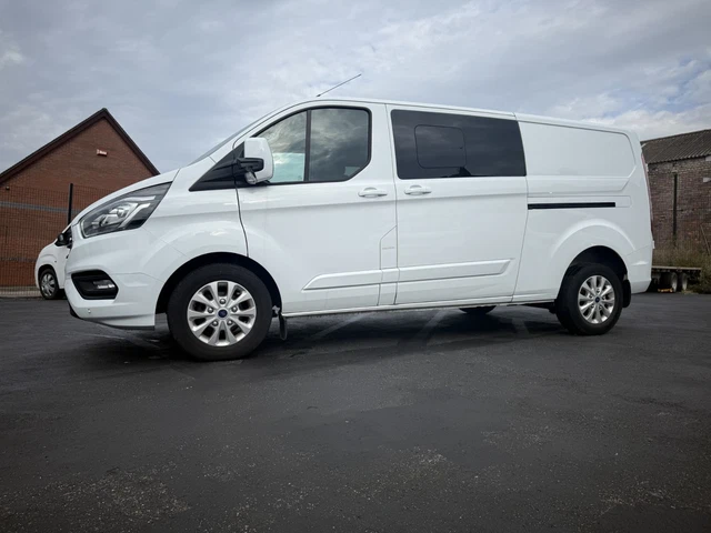 2022/22 FORD TRANSIT custom limited 300 L2 H1 crew cab diesel swb euro ...