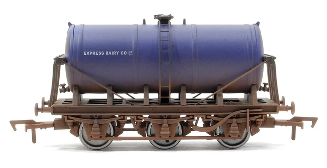 DAPOL 6 WHEEL Milk Tank Express Dairy Weathered OO Gauge £16.99 ...