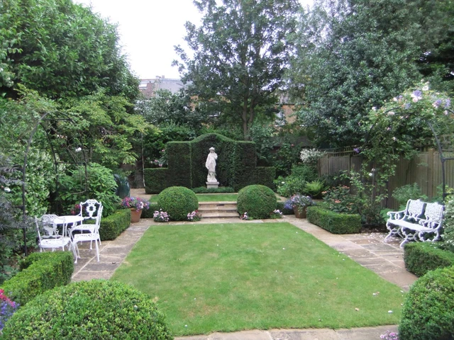 VINTAGE CHILSTONE CAST Stone Garden Statue of a Young Man on a Plinth £ ...