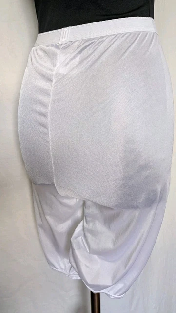 VINTAGE SILKY WHITE Glossy Clingy Nylon Bloomers Directoire Knickers Panties £15.00 - PicClick UK