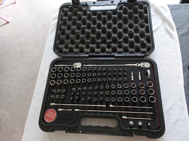 SNAP ON 100-PC 1/4" Metric/SAE Ratchet & Socket Set *RRP £2950 ...