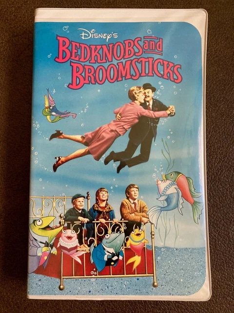 WALT DISNEY'S CLASSIC Bedknobs and Broomsticks (VHS, 1997) £94.67 - PicClick UK