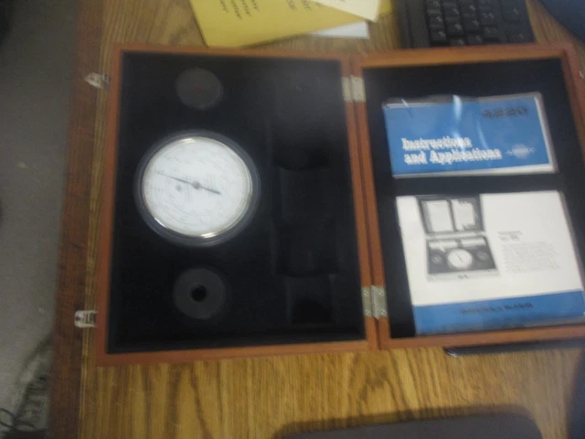 BRUEL & KJAER Modell : 4220 Barometer, Modell: Uz 0001. Kein Pistophone