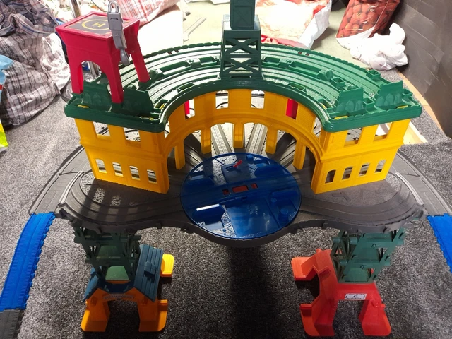 THOMAS THE TANK Engine & Friends Super Station. With Some Track See ...