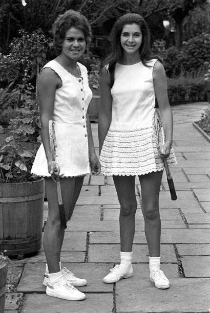 AUSTRALIA'S EVONNE GOOLAGONG Is Pictured With Great Britain's Vero ...