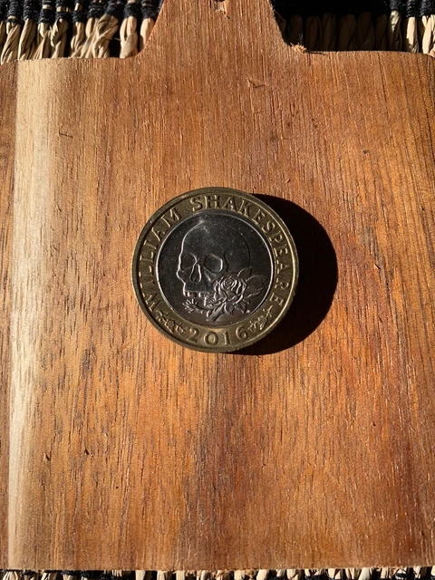 WILLIAM SHAKESPEARE 2 Pound Coin Skull Error Misprint Rare 2016 £3,000. ...