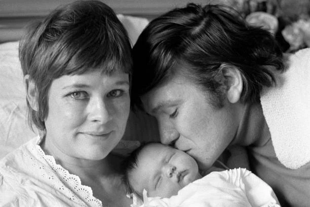 JUDI DENCH, THE actress seen in a north-west London clinic wit- 1972 ...