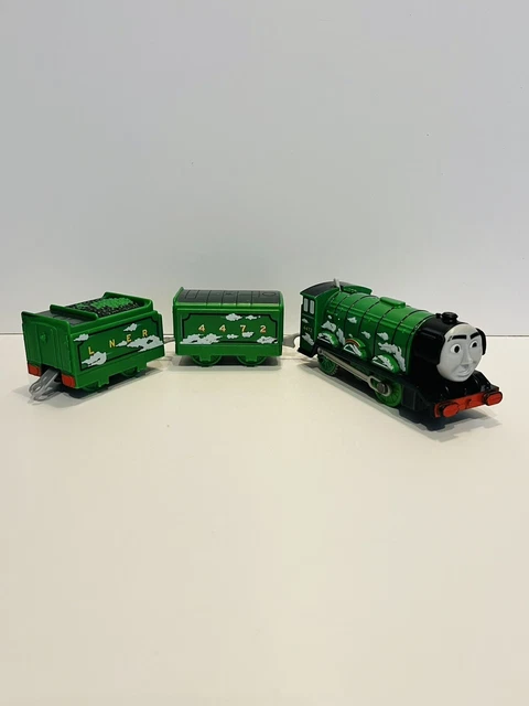 TRACKMASTER THOMAS & Friends FLYING SCOTSMAN Motorised Battery Train £ ...