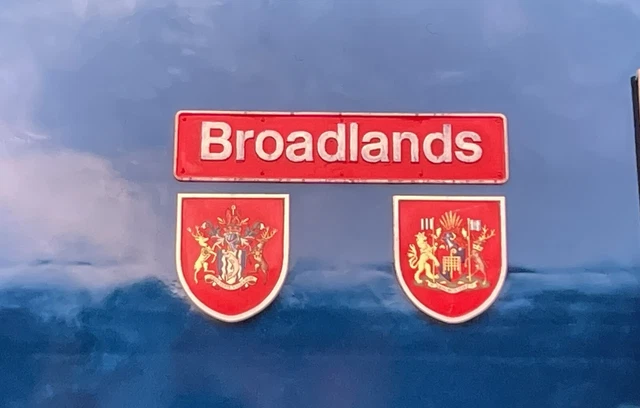 ORIGINAL 35MM TRAIN Name Plate Broadlands - 2009 Free UK Post (56) £4. ...