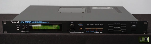 ROLAND JV-880 90'S Synthesiser Expandable Rack Mount MIDI Sound Module ...