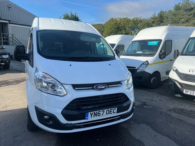 2017 FORD TRANSIT Custom 2.0 TDCi 130ps High Roof Kombi Trend Van MPV ...