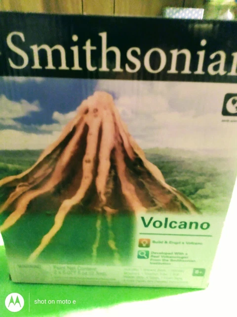 SMITHSONIAN VOLCANO KIT Build And Erupt A Volcano New EUR 14,40 ...