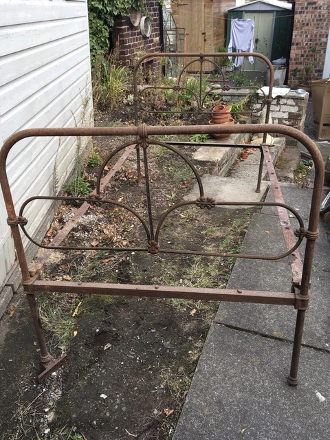 ANTIQUE METAL/WROUGHT IRON Bed Frame,Ends & Rails,Solid Needs Clean-up ...