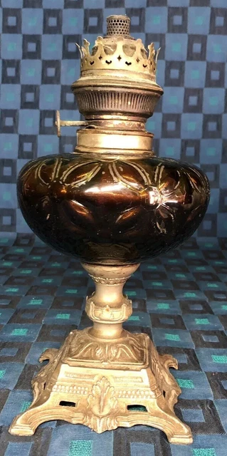 ANCIEN PIED LAMPE À Pétrole Corps En Verre Marron Pied Alliage Étain ...