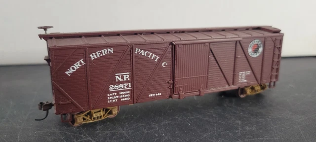 BB02 HO SCALE Train Car BOXCAR NORTHERN PACIFIC 28871 KNUCKLERS $17.62 ...