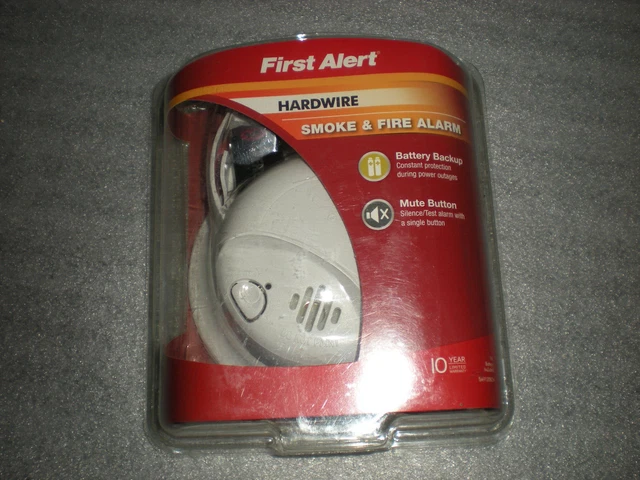NEW FIRST ALERT HardWire Battery Back-up Smoke/Fire Alarm Detector ...