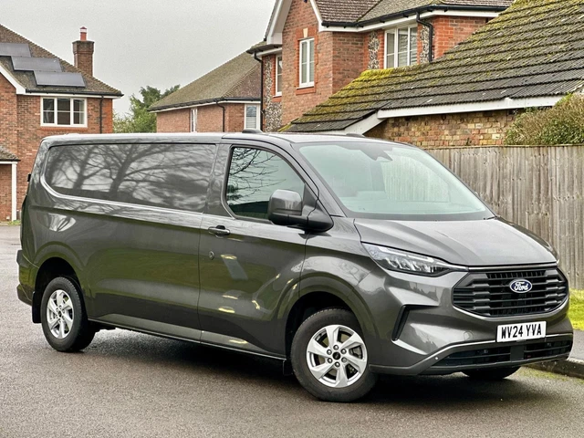 FORD TRANSIT CUSTOM 2.0 EcoBlue 136ps H1 Van Limited L2 LWB £26,995.00 ...