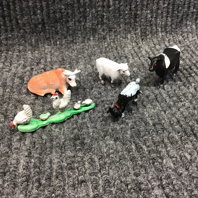 VINTAGE HARD PLASTIC Toy Farm Animals Cow Goat Sheep Bull Chickens Lot Of 5 £6.64 - PicClick UK