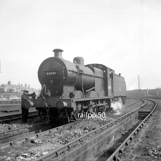 ORIGINAL LARGER RAILWAY NEGATIVE RA64. Steam loco 4F 44593. Warrington ...