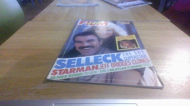 FILM REVIEW 1985 Tom Selleck Goldie Hawn Jeff Bridges James Bond Wild ...