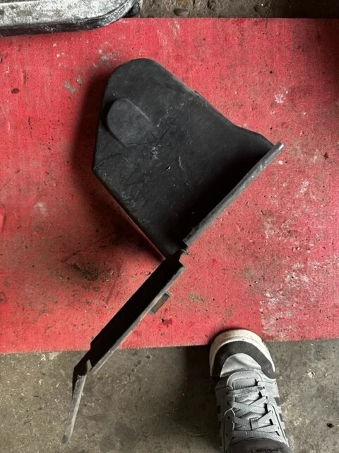 FORD FOCUS MK2 Wind Deflector Front Bumper Radiator Air Duct Cabriolet ...