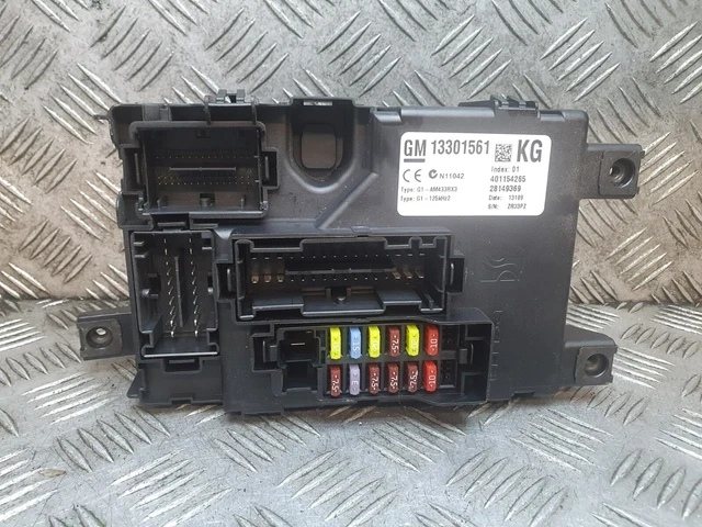 2009 VAUXHALL CORSA Mk3 D Bcm Body Control Module Fusebox 13301561 Kg £ ...